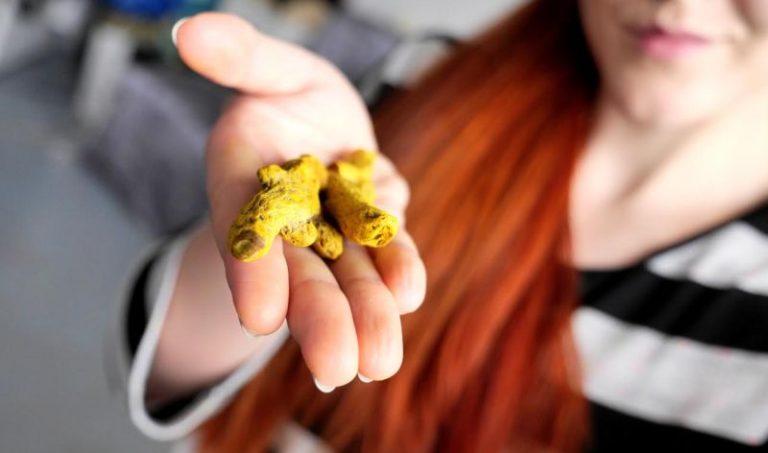 Co dodać do henny, żeby była bardziej ruda? Henna ruda na 100% | WWWLOSY.PL